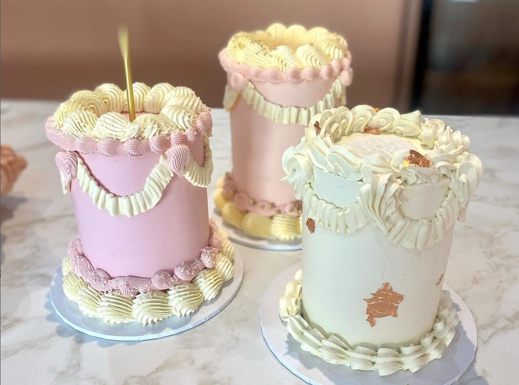 Naked Cakes By Morgan